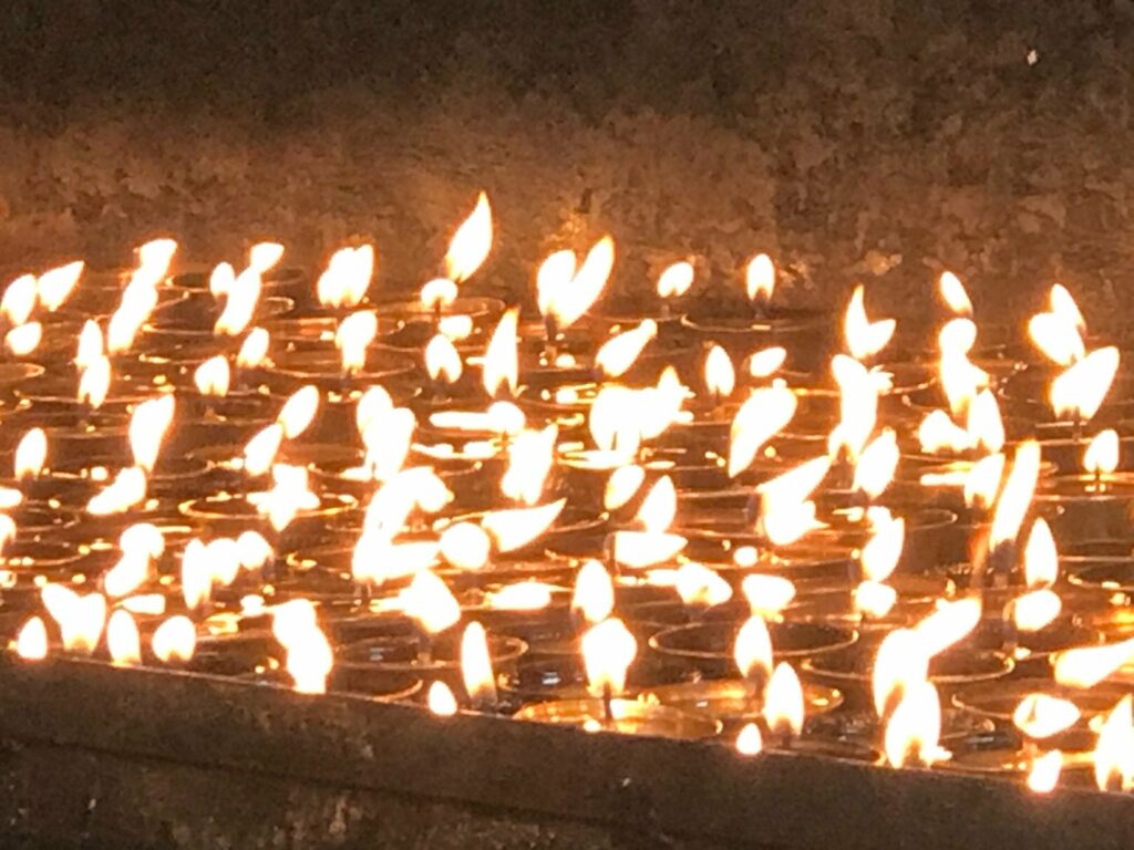 Light offerings update: 2223 offered today! | Ah-Lama